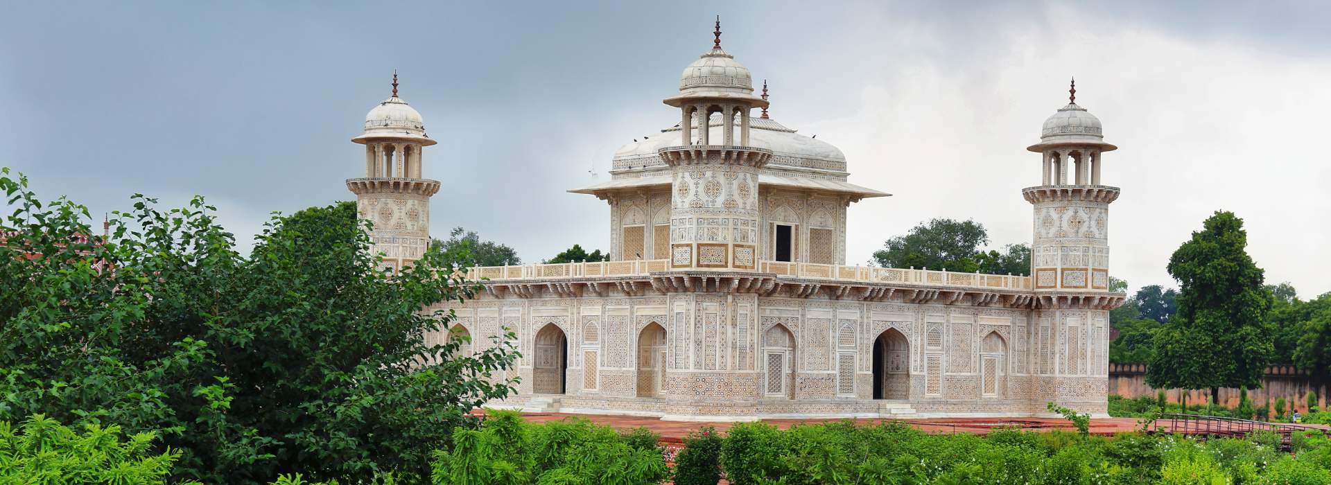 Taj Mahal Tours || Taj India Tours